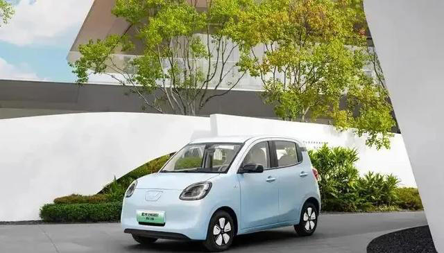 五菱宏光MINIEV 4月狂卖28990台！连续57个月稳坐A00级销冠宝座