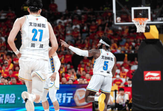 媒体人：北京国安全队将现场观战明晚CBA总决赛G3