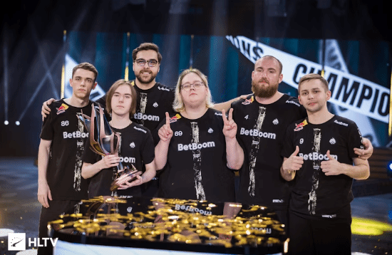 donk再拿MVP！恐怖火力摧毁A队 夺得PGL冠军