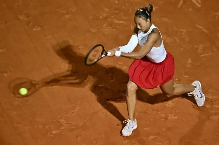 今天冲32强！郑钦文比赛时间调整，CCTV5+延播，获胜奖金达137万