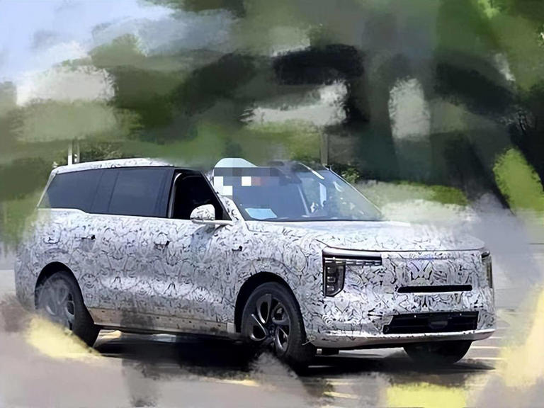 IM智己LS9全尺寸SUV即将正面挑战腾势N9与问界M9