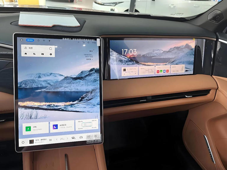 吉利银河L7 EM-i插混SUV来袭，9.98万起能否撼动比亚迪宋PLUS地位？