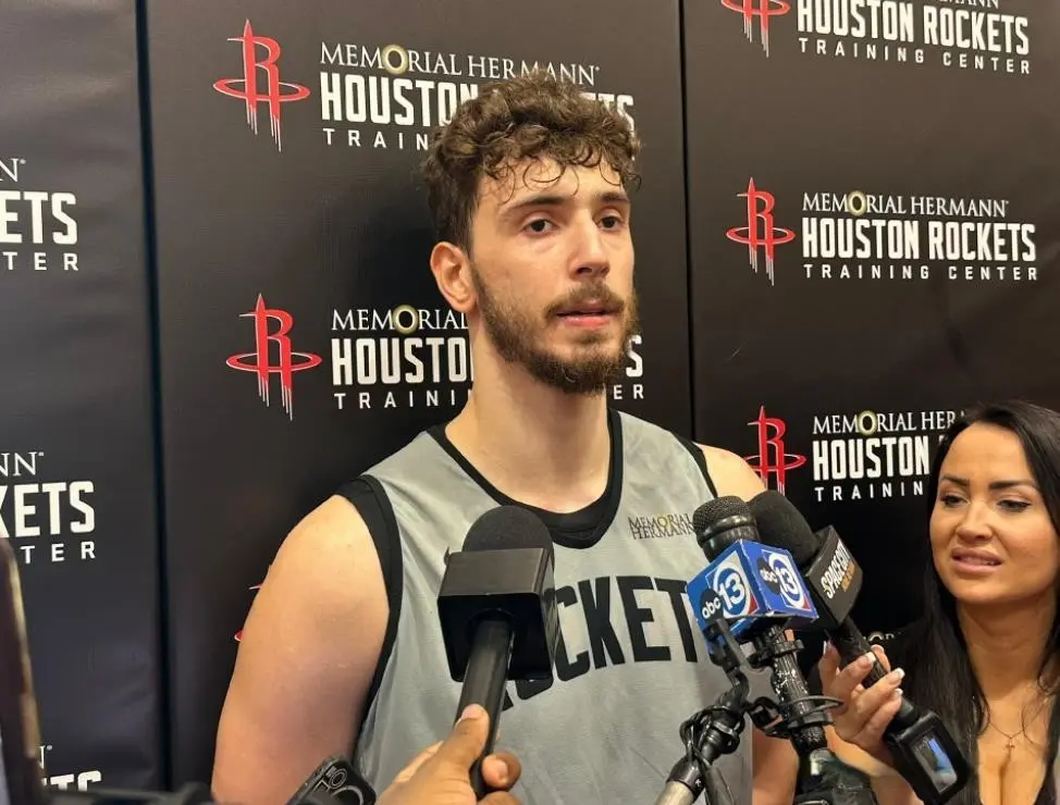 场均14+8+4！火箭队第3中锋主动示好汤普森：他是队内第2位全明星