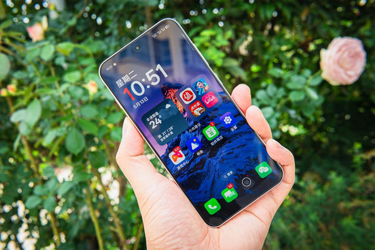 3000元档位小屏机，一加13T和小米15怎么选？