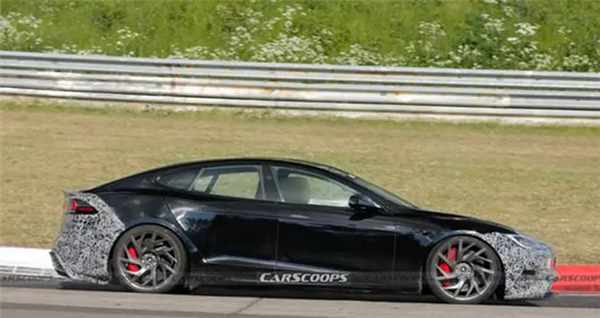 特斯拉新款Model S曝光，2026年高性能Plaid版来袭