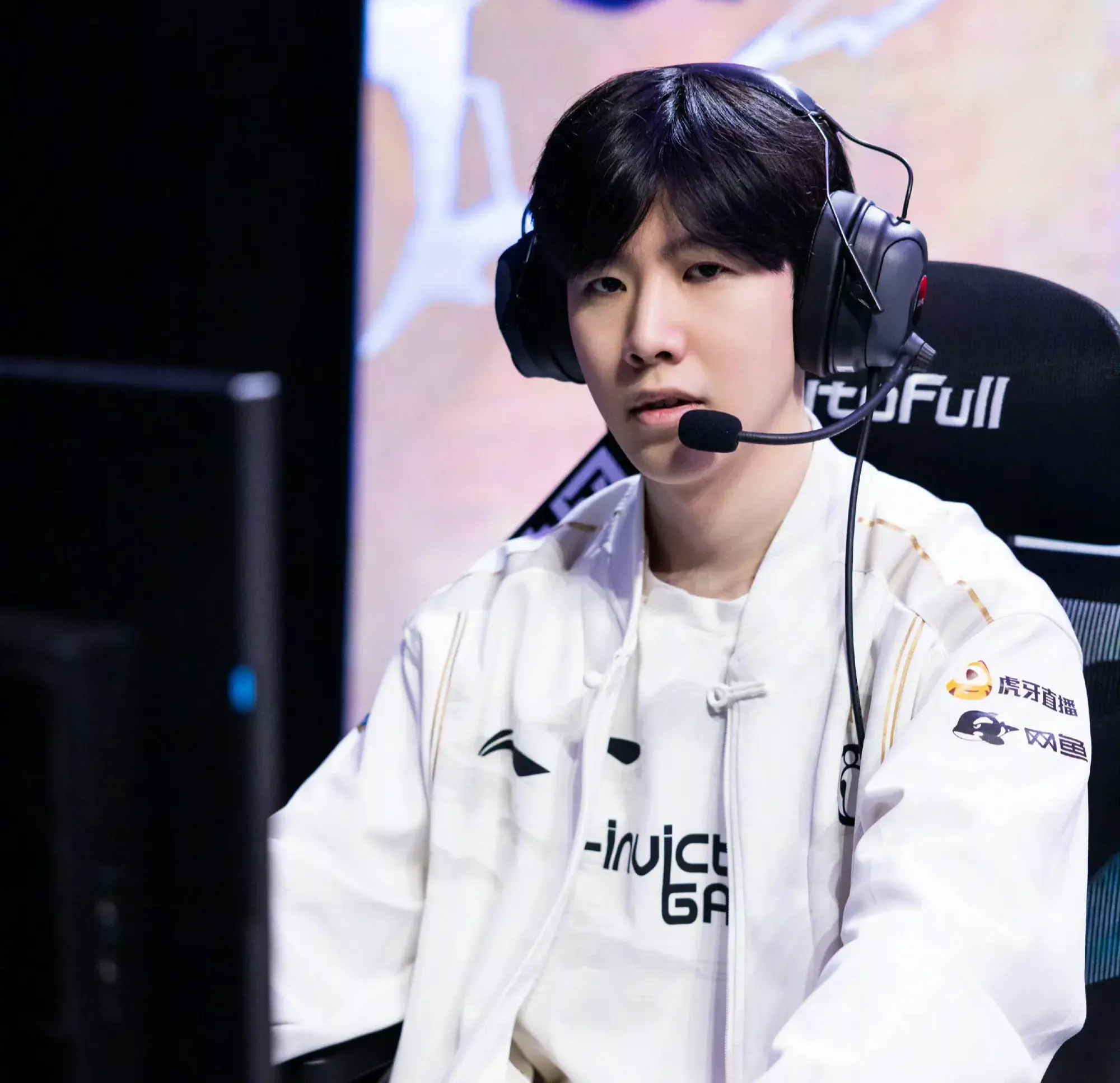 TheShy登顶被单杀榜！LPL最被高估战队诞生！Faker发文祝贺Uzi