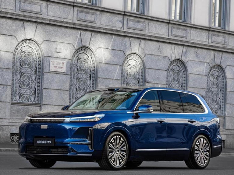 银河M9首发亮相 综合续航超1500km