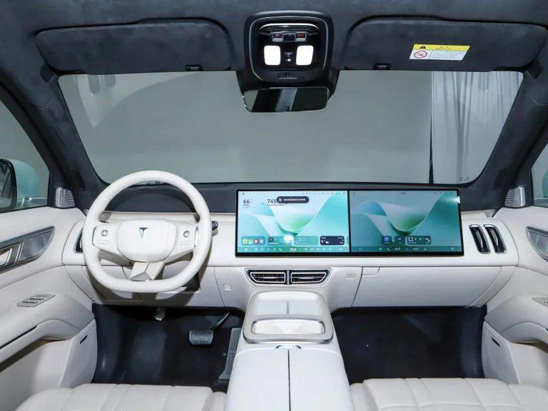 续航1400km，配华为智驾+鸿蒙座舱，实力不输理想L9，仅售23万多