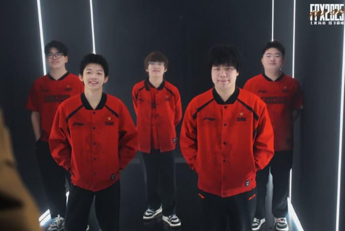 小组赛FPX战胜NIP保留登峰组希望，骑士之路再赢NIP进季后赛