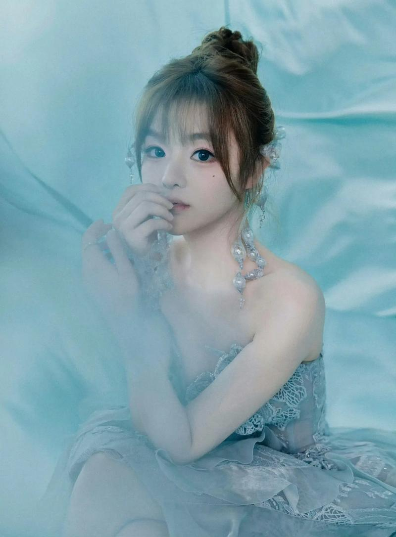 26岁黄霄云，从全网争议到实力逆袭，看她如何用歌声证明自己