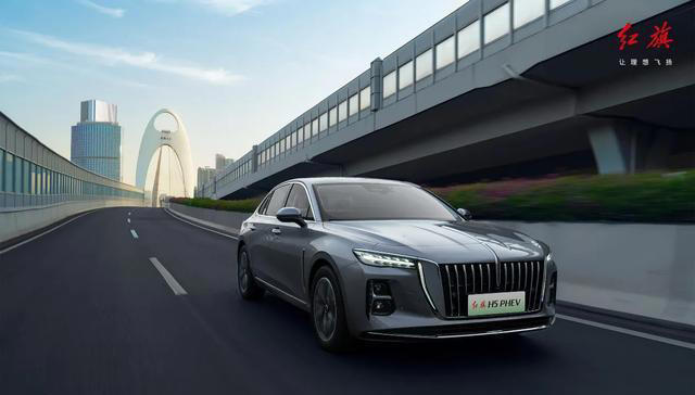 20万级混动轿车“卷王”来了！红旗H5 PHEV凭什么称霸？