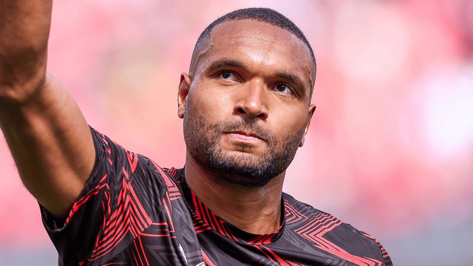 约纳坦-塔和拜仁签约4年，本周三周四完成体检等官宣前项目