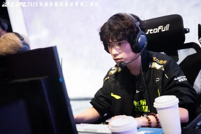 NIP输给FPX，无缘季后赛！如何评价doinb加入后的赛场表现？