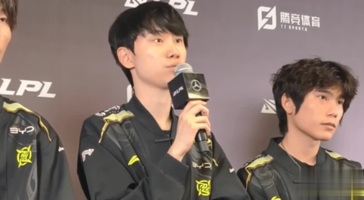 Doinb淘汰后NIP斩杀Aki，硬币哥陷入退役困境