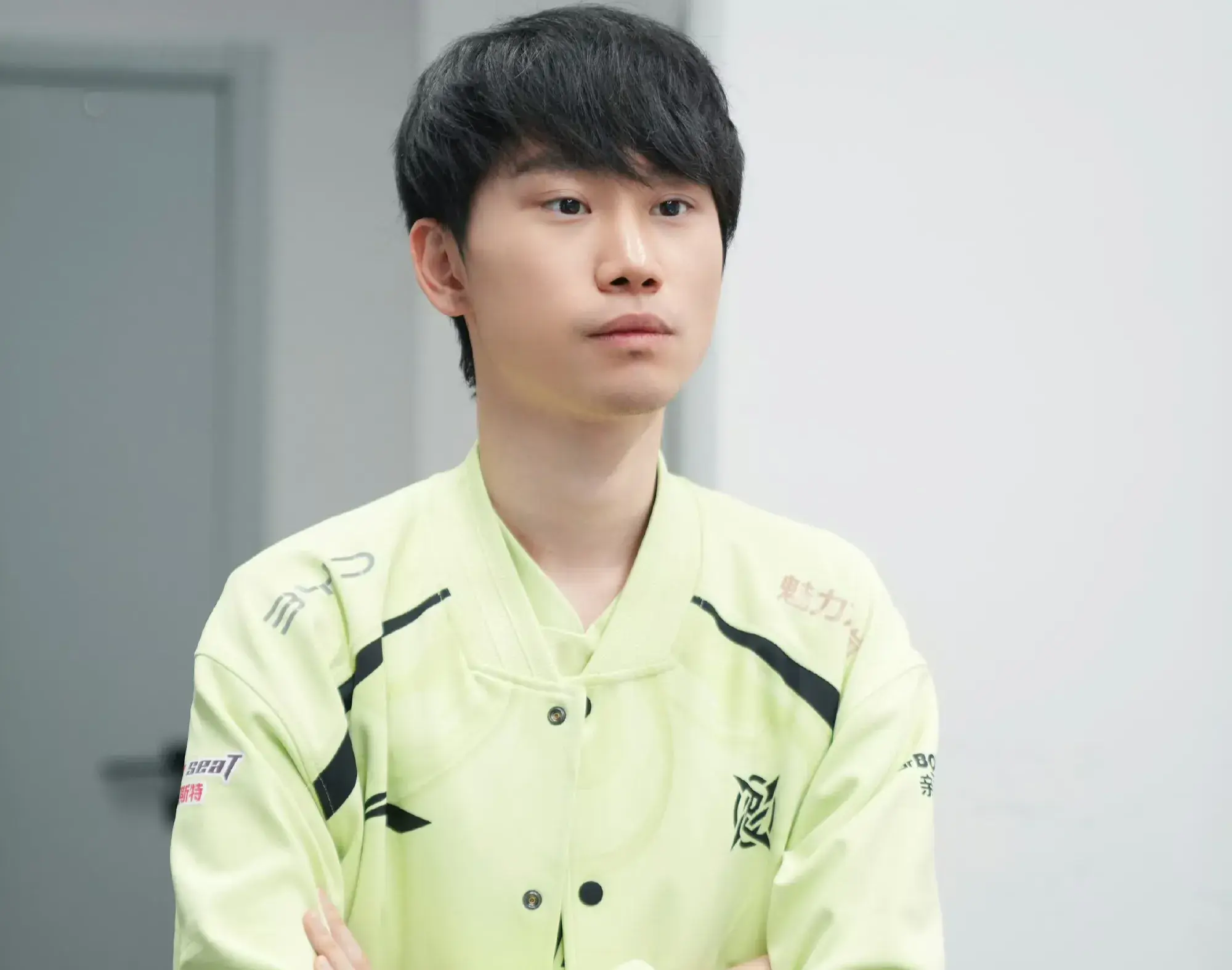 LPL“陪玩上单”泪洒赛场！涅槃组全部淘汰！Doinb过往言论引争议