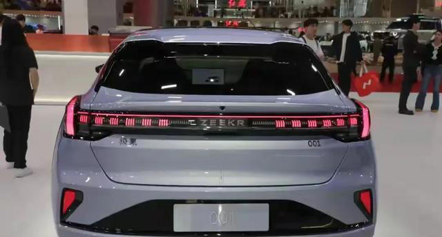 580kw功率+3.3秒破百+750km续航！极氪001猎装车智能+性能再进化