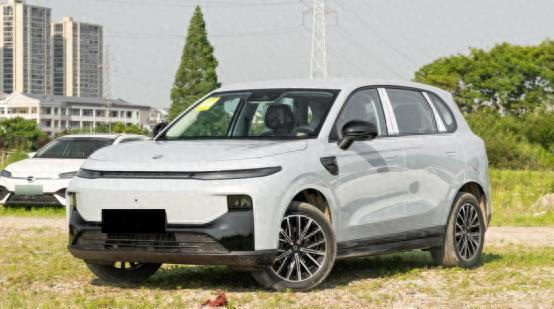 入门就是510km续航，起售价不到10万元，零跑B10物有所值