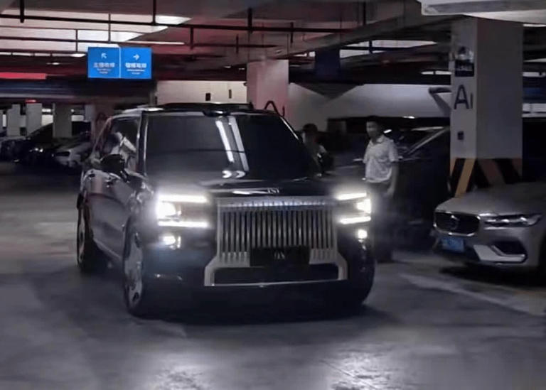 极氪9X实车现身，比问界M9大，配897马力与双腔空悬