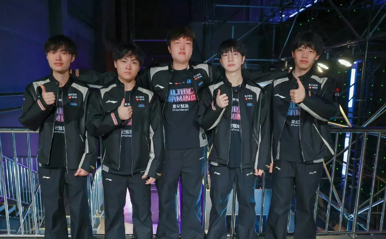 Bin嘴硬剥夺AL冠军资格！朱开喊话BLG更换打野，Tabe发言格局拉满