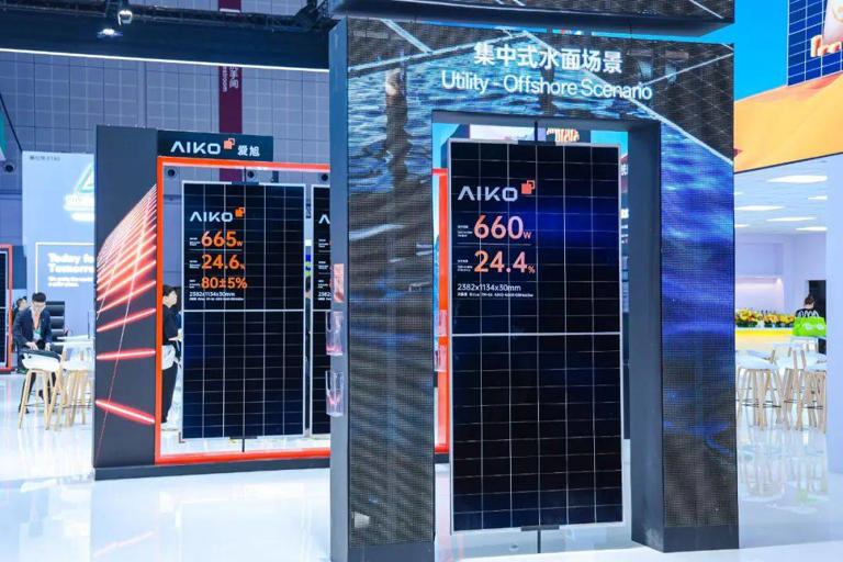 爱旭ABC组件闪耀SNEC展，引领光伏行业迈入25%效率新时代！