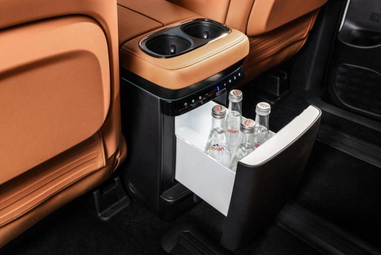 中国MPV成功！配华为乾崑智驾+DeepSoft双重力座椅