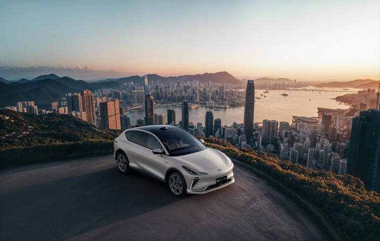 智己LS7焕新版来袭！32.99万起售，配置全面升级，续航高达700km