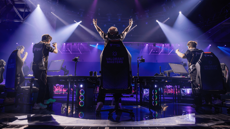 大师赛淘汰赛D4赛后返图：SiuFatBB真男人战姿大秀肌肉