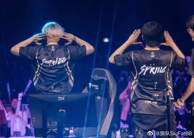 SiuFatBB：全世界站起来为我们而尖叫吧！群狼无畏战至终章