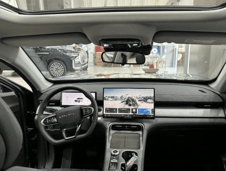 奇瑞新款瑞虎8L与8 PLUS即将登场，中型SUV市场再掀波澜！