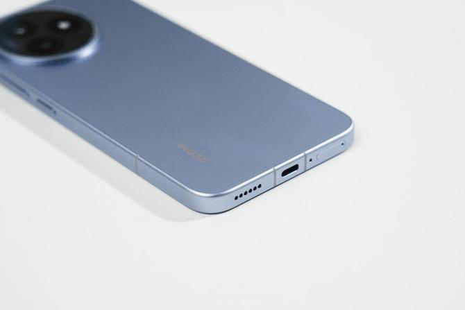 REDMI K80至尊版实测：3000元档位新王者，旗舰级体验超越期待！