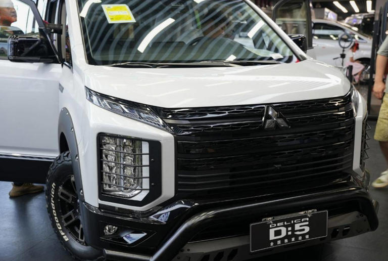 三菱得利卡D:5 4X4越野MPV登陆，45.3万高价，值不值？