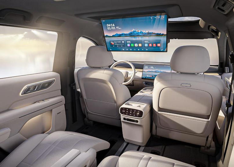 深蓝S09正式交付，搭载1.5T增程式系统