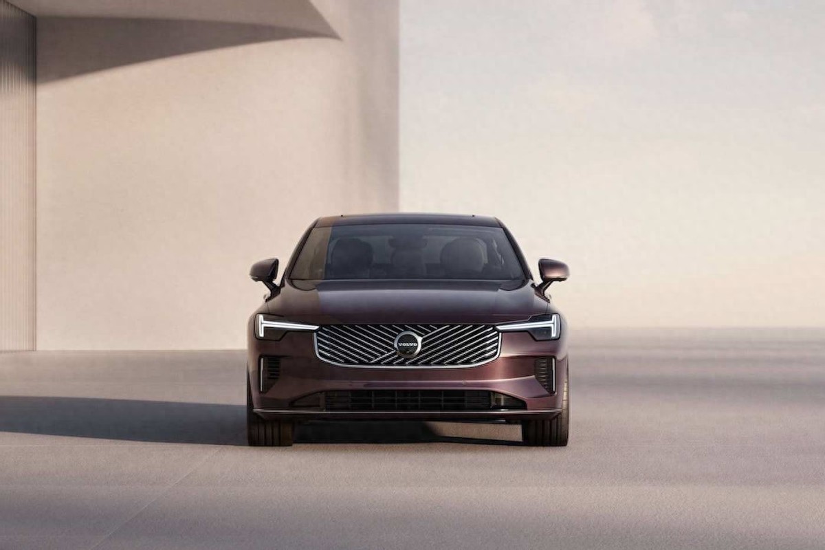 堪称是“西装暴徒”：沃尔沃全新S90，30万买车的“最优解”