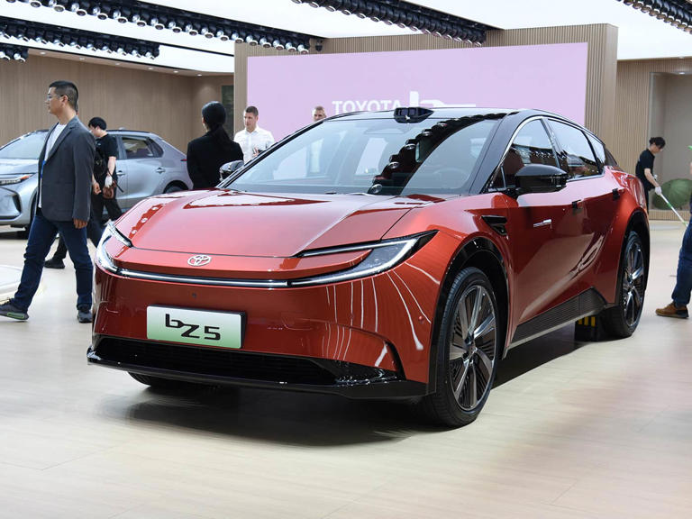 一汽丰田 bZ5 将于 6 月 10 日正式上市！预售 13 万起