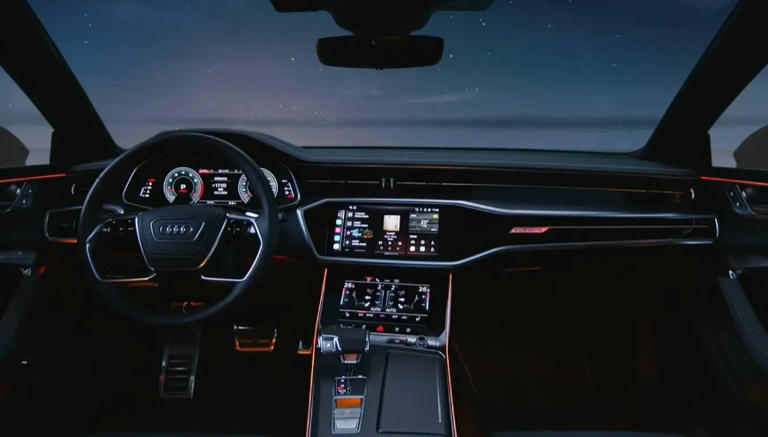 2025款奥迪A7L上市，售价41.87万元起，配置升级与权益丰富