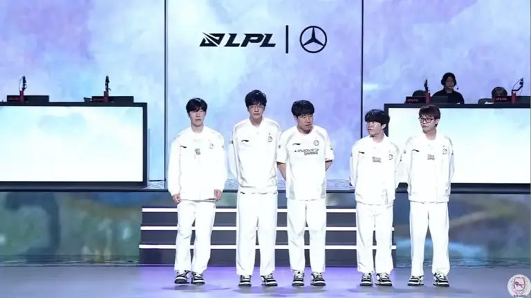 LPL：WE还是不被看好？因为下一个对手是人气最高的战队