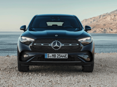 奔驰GLC纯电9月亮相，800V平台双电机四驱，能否接棒EQC？