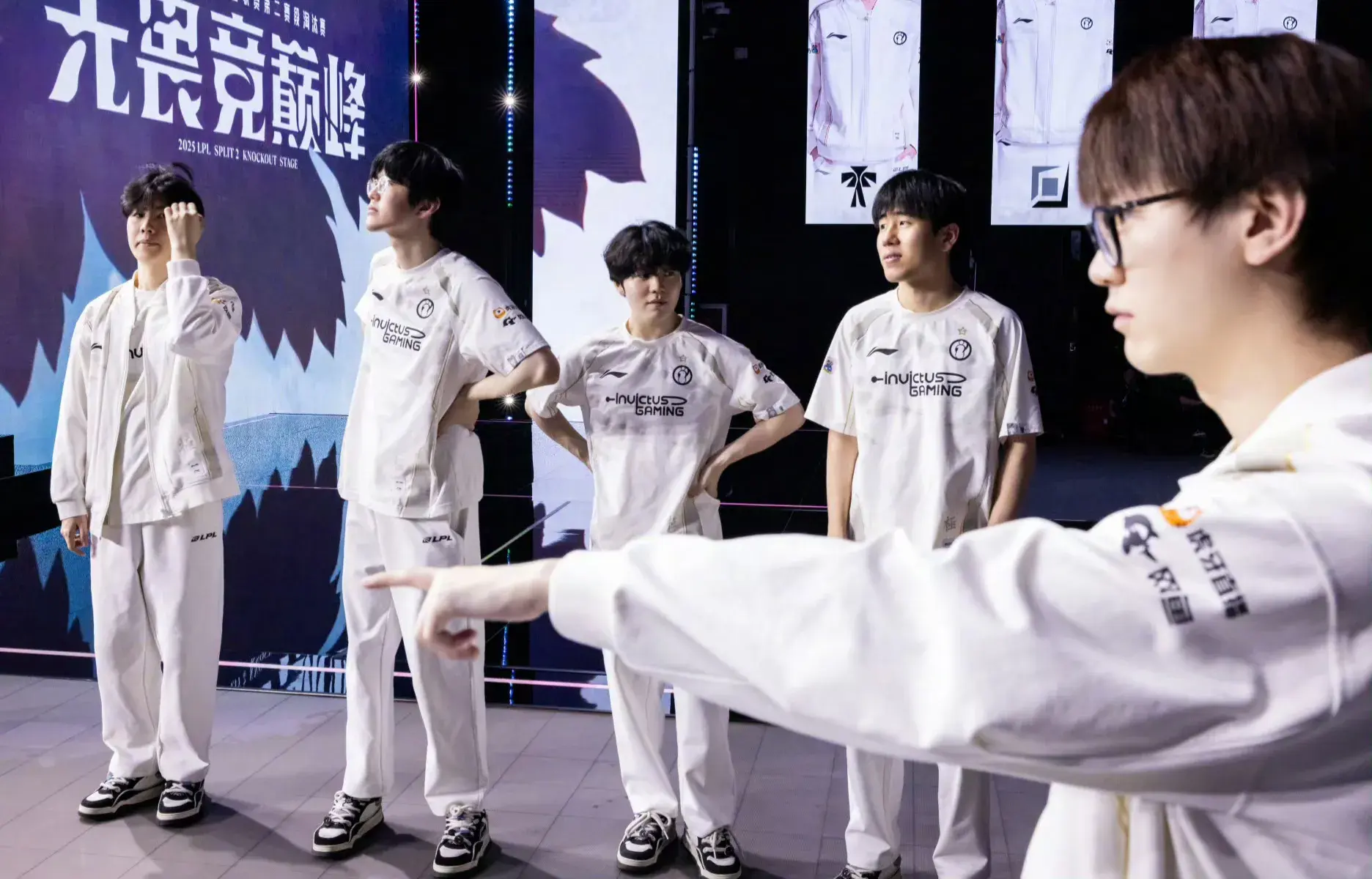 “Wei喊话IG复仇BLG”火了！Wei疯狂自我调侃，Jiejie强势回应Bin