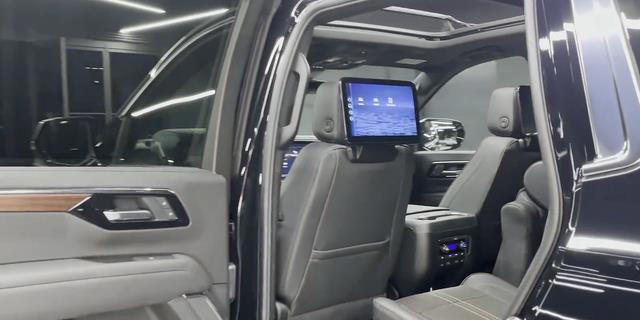 雪佛兰太浩高地版，“黑武士”造型，搭载2.7T+10AT动力