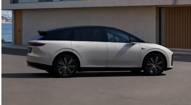 理想i6九月来袭！3米轴距五座纯电SUV，价格亲民对标特斯拉Model Y？