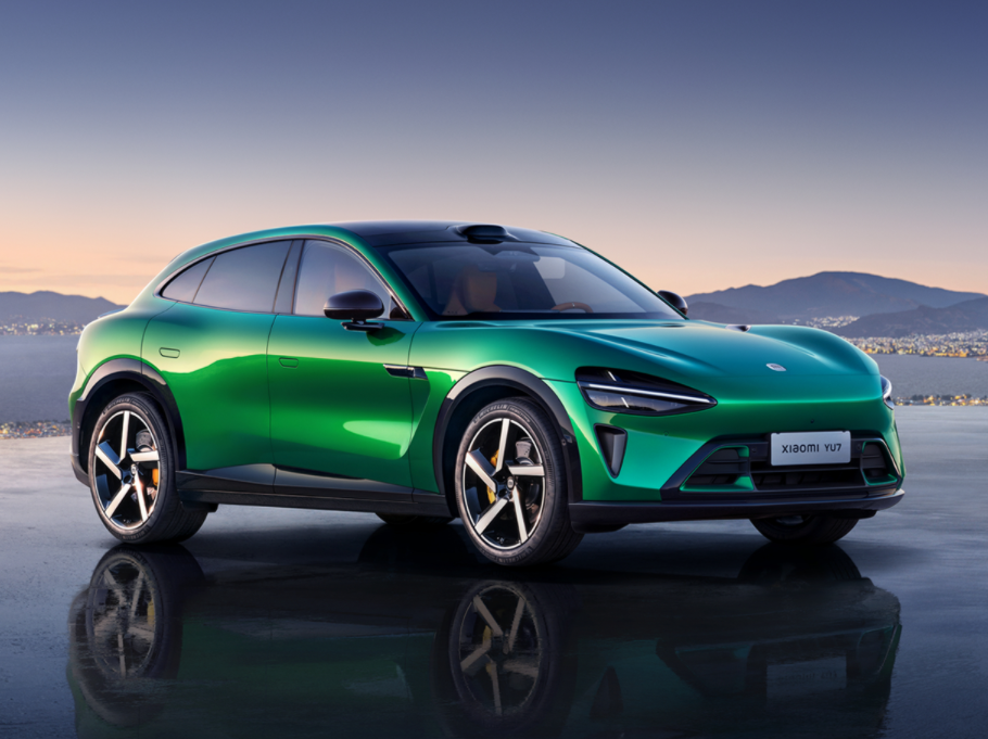 25.35万起 3分钟卖20万辆！小米YU7成Model Y杀手