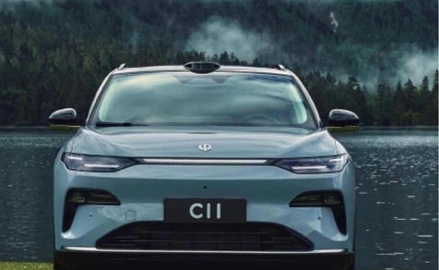 26款零跑C11曝光，换悬浮大屏+HUD，配299马力+续航640km