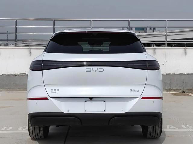 吉利新车可换电可加油，零跑C16新增大5座+800V平台，15万卖爆？