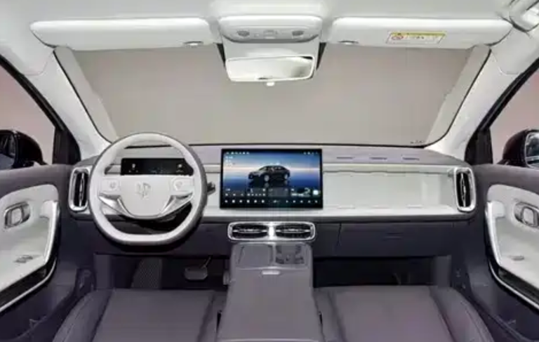 7月新能源上市潮解析：零跑B01、理想i8哪款能够打动你？