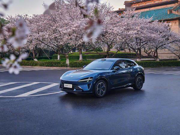 小米YU7对决理想i8，能否撼动BBA 35C系列市场地位？