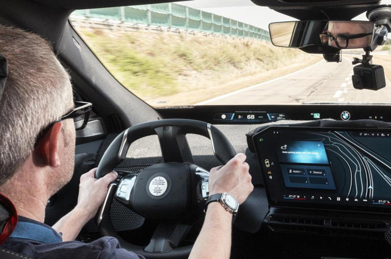 宝马新世代iX3即将发布！全新内外饰设计，上车鸿蒙系统+Deepseek