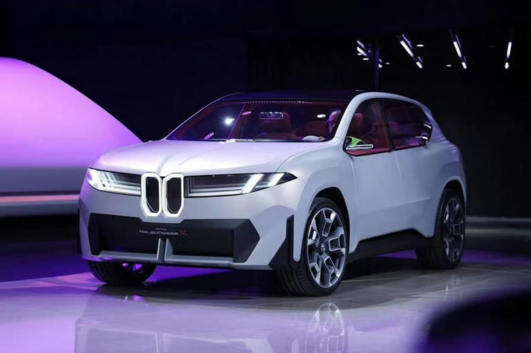 宝马新世代iX3来袭：革新内外饰，鸿蒙+Deepseek赋能智能出行