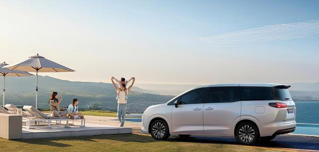 第四季度上市，人民需要的MPV来了，五菱全新MPV星光730曝光