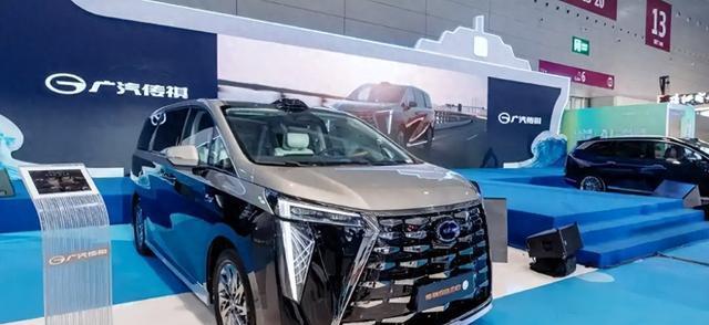 三胎之家，传祺向往M8安排上，舒享人生旅程