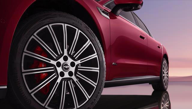 2500km续航+4秒破百，全球C级旗舰风云A9L深度解析